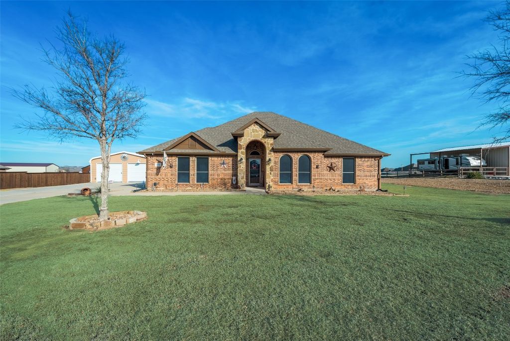 154 High Ridge Ct, Decatur, TX 76234 - See Est. Value, Schools & More