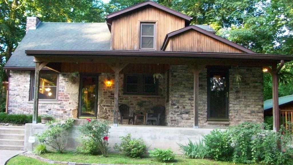 430 Beech Dr, Huntington, WV 25705 - See Est. Value, Schools & More