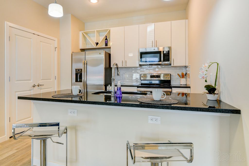 4828 Tonnelle Ave #4214, North Bergen, NJ 07047 | Trulia