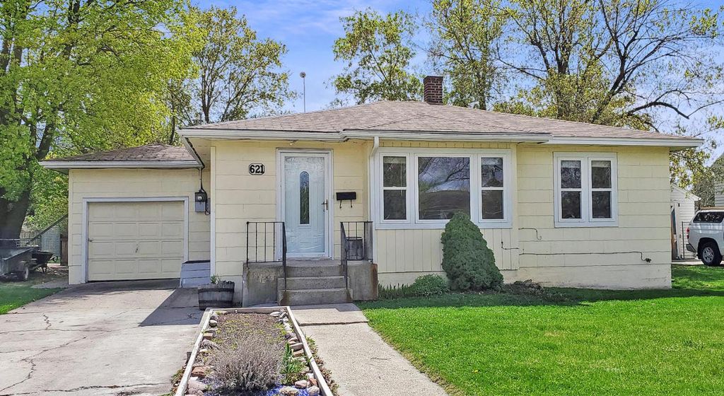 621 S Ave W, Missoula, MT 59801 - See Est. Value, Schools & More