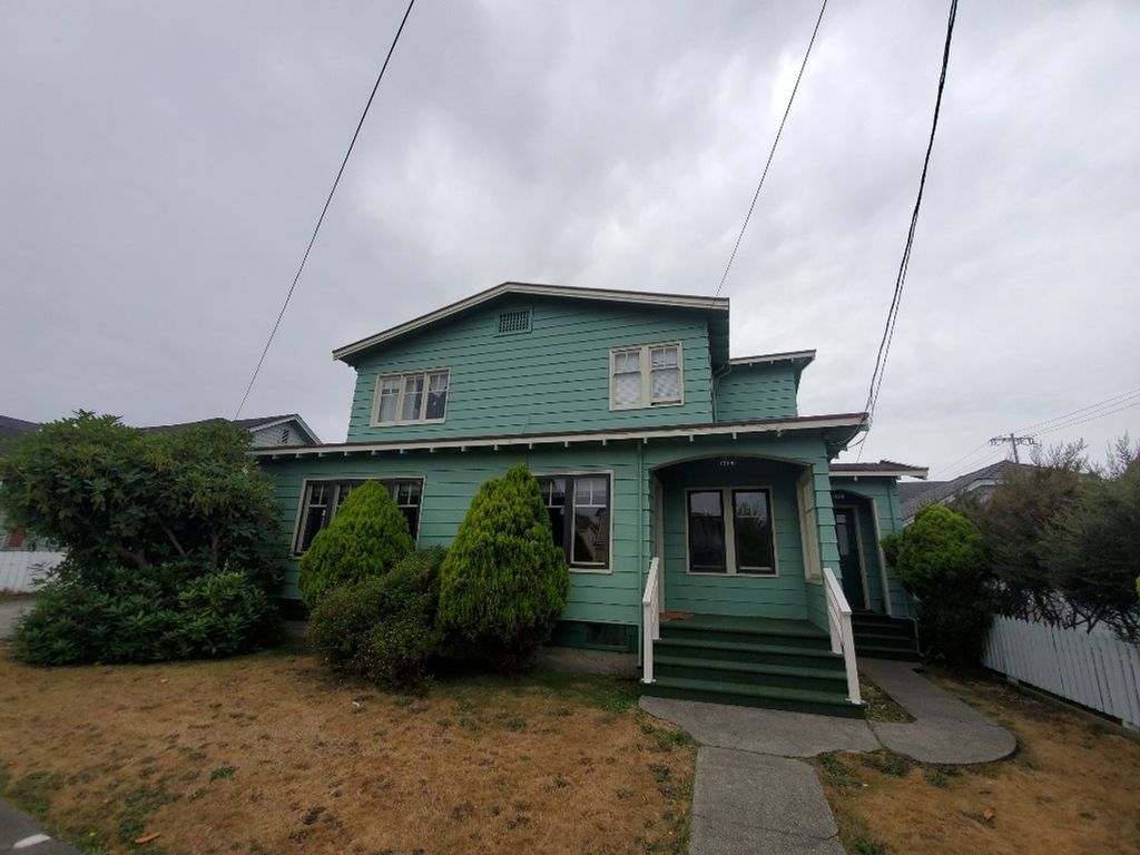 1214 I St, Eureka, CA 95501 - See Est. Value, Schools & More