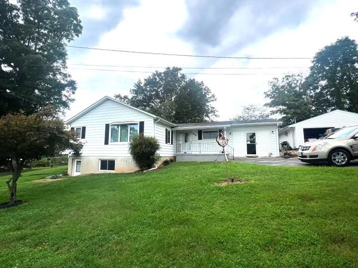 4248 Parr Rd, Salem, VA 24153 - See Est. Value, Schools & More