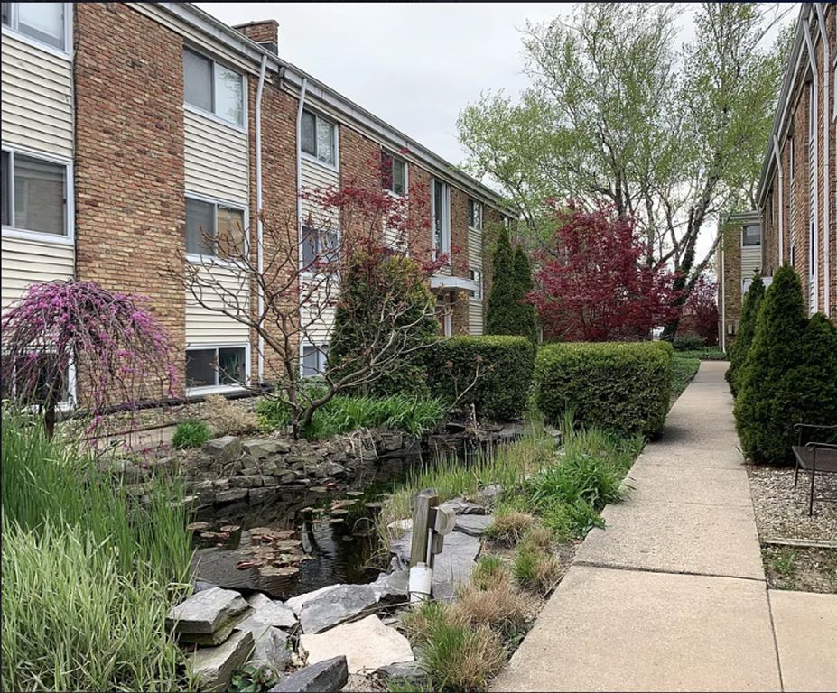 1007 Francis Dr #2, Champaign, IL 61821 - See Est. Value, Schools & More