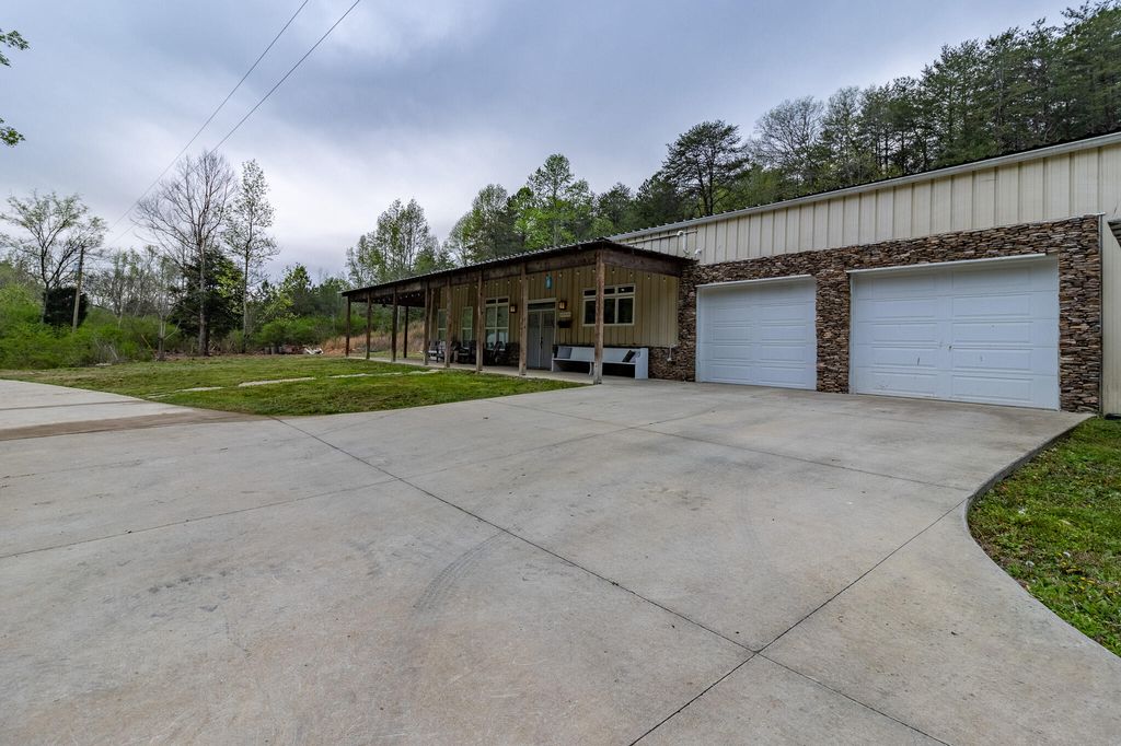 1576 Dripping Springs Rd, La Fayette, GA 30728 | MLS# 1510816 | Trulia
