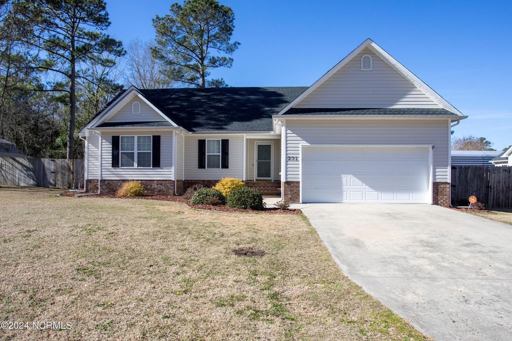 231 English Walnut Drive, Richlands, NC 28574 - See Est. Value, Schools ...