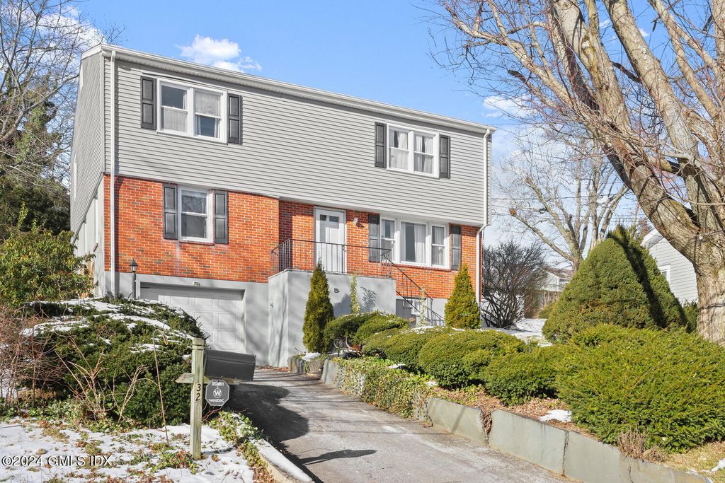 32 Perna Ln, Riverside, CT 06878 - See Est. Value, Schools & More