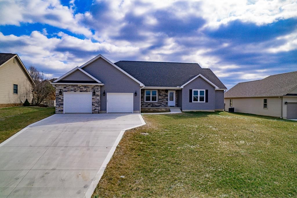 56 Stone Trace Dr, Chillicothe, OH 45601 | MLS# 193728 | Trulia