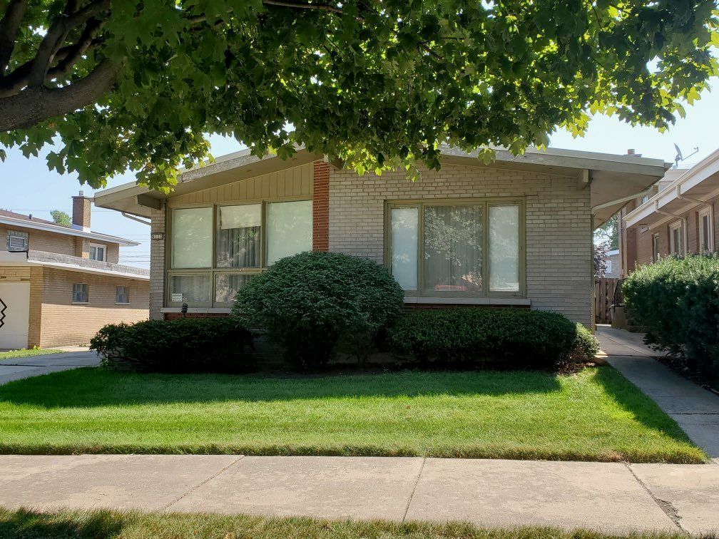 9113 S Constance Ave, Chicago, IL 60617 - See Est. Value, Schools & More