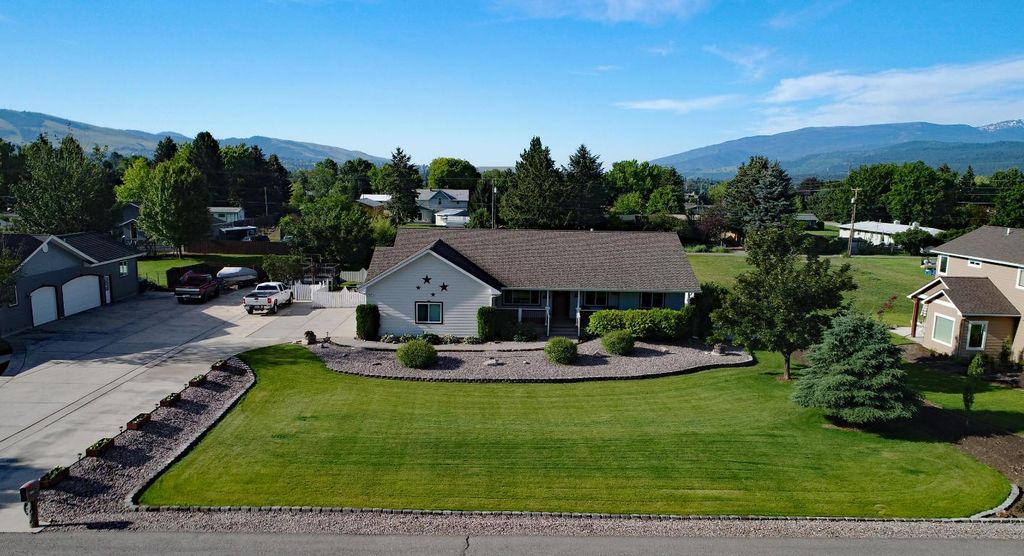 3533 N Ave W, Missoula, MT 59804 - See Est. Value, Schools & More
