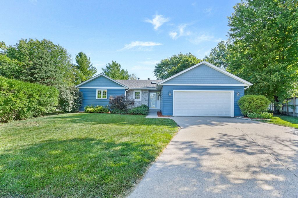 2710 White Oak Cir, Ames, IA 50014 - See Est. Value, Schools & More