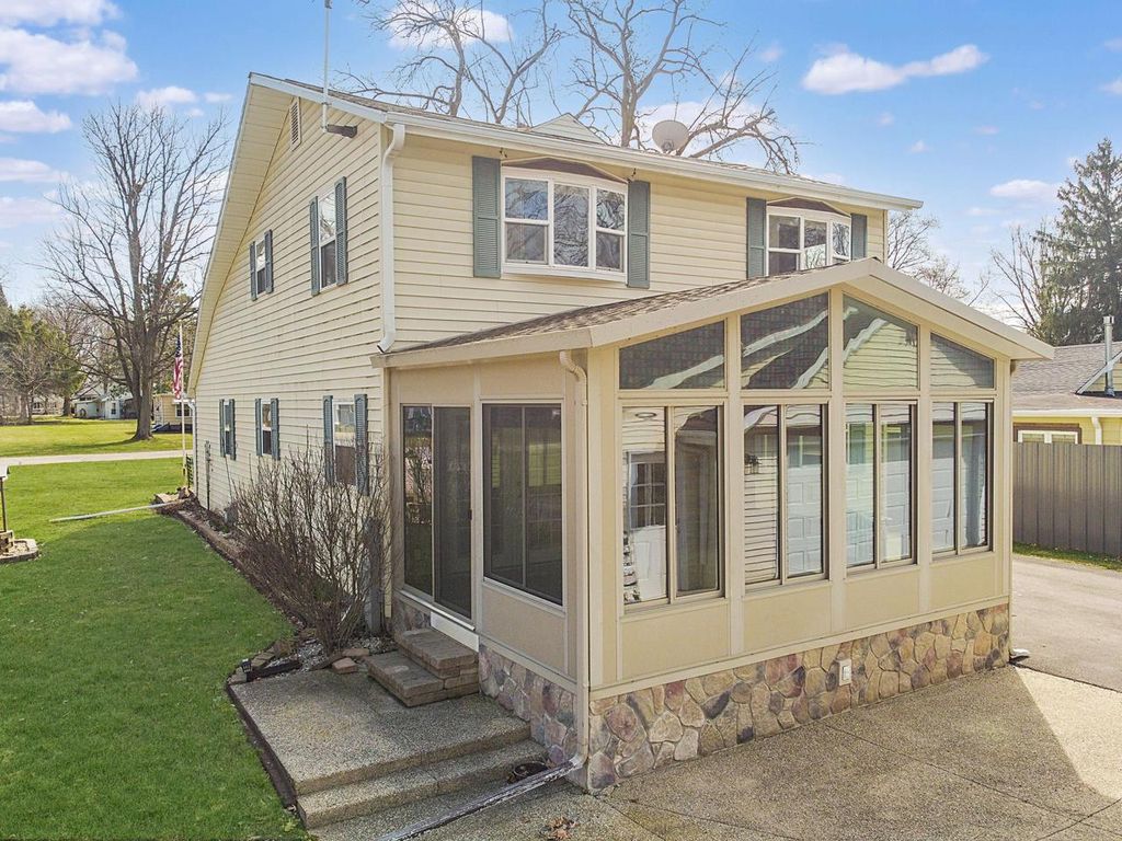 2613 Cameron STREET, Delavan, WI 53115 Single-Family Home for Sale ...