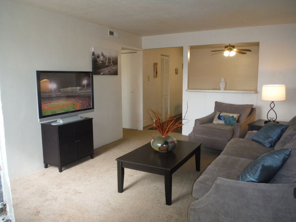 3456A Evergreen Ln #3488A, Saint Louis, MO 63125 | Trulia