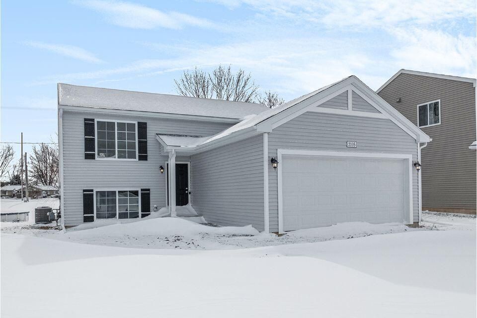 7986 Sierra Dr, Belding, MI 48809 | MLS# 25006314 | Trulia