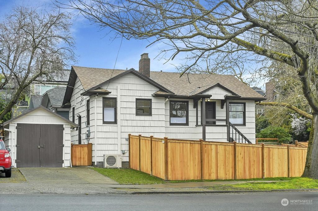 4005 Latona Avenue NE, Seattle, WA 98105 - See Est. Value, Schools & More