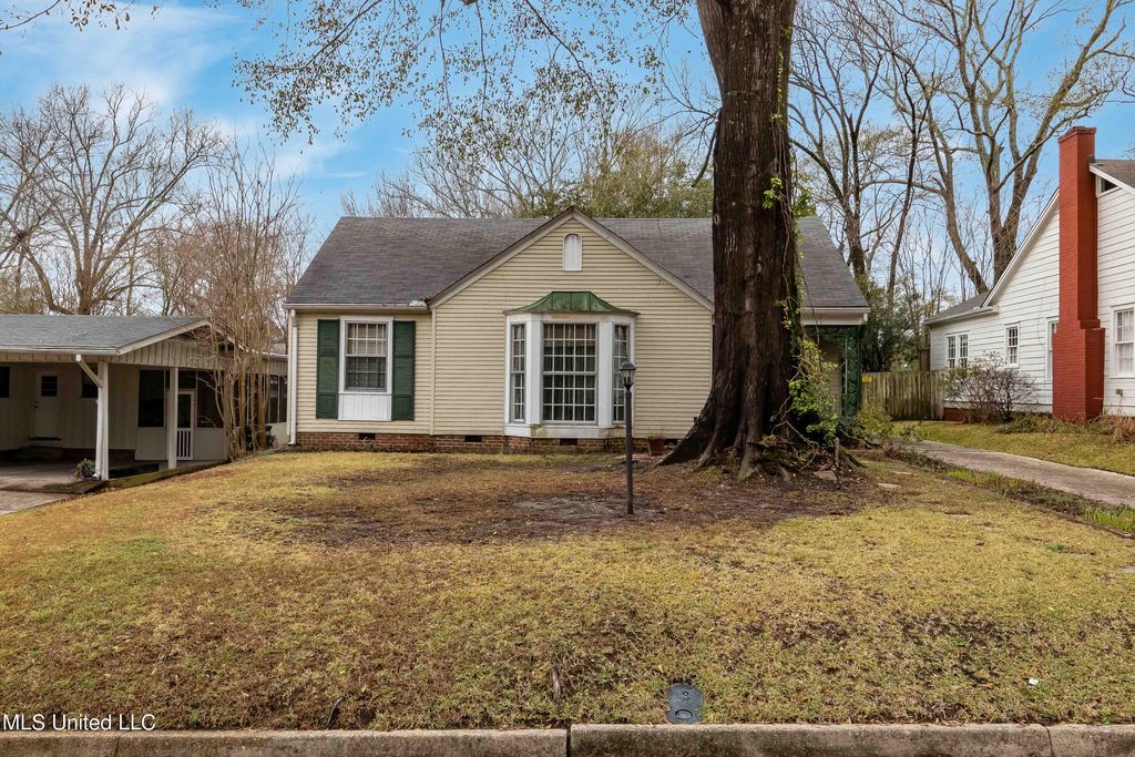 1827 Devine St, Jackson, MS 39202 - See Est. Value, Schools & More