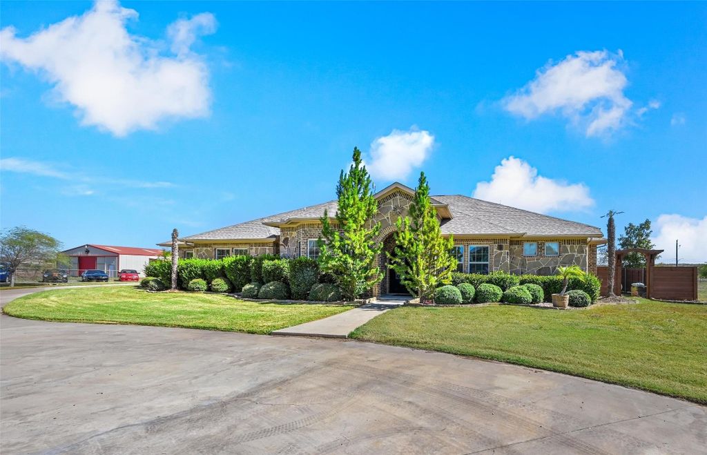 196 N Rolling Plains Dr, Rhome, TX 76078 - See Est. Value, Schools & More