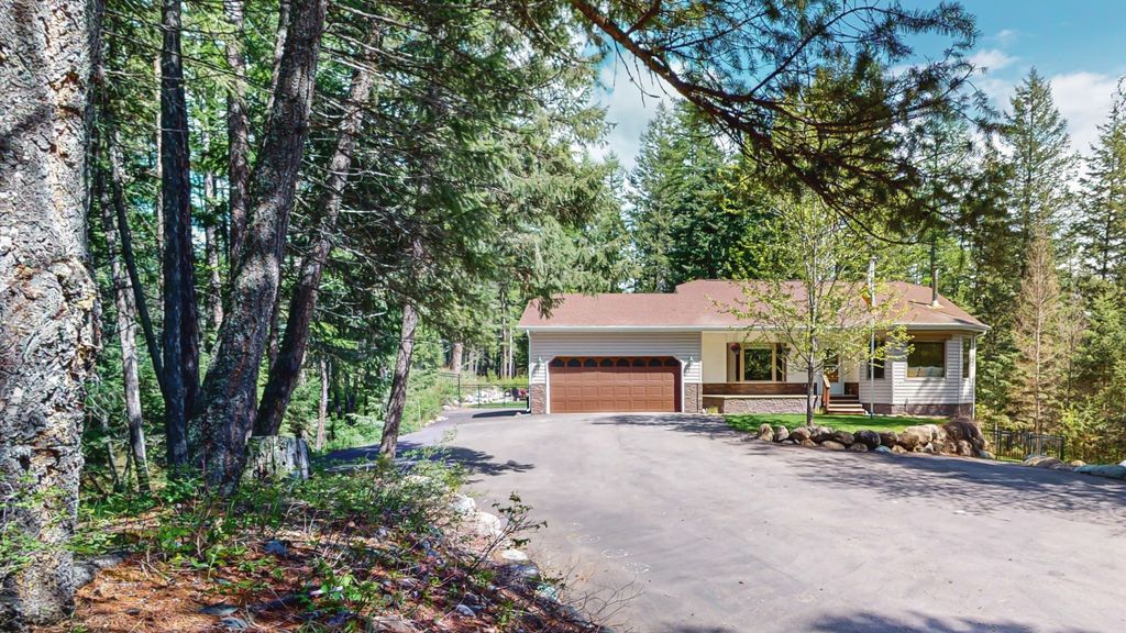 407 Lake Loop Dr, Kalispell, MT 59901 - See Est. Value, Schools & More