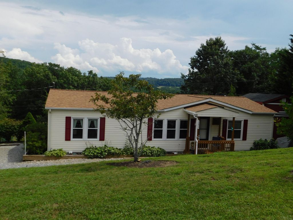 2853 Spaulding Rd, Christiansburg, VA 24073 - See Est. Value, Schools ...