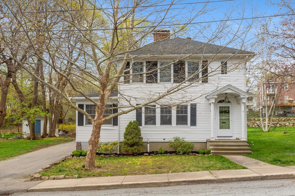 11 Belmont St #1, Amesbury, MA 01913 | Trulia