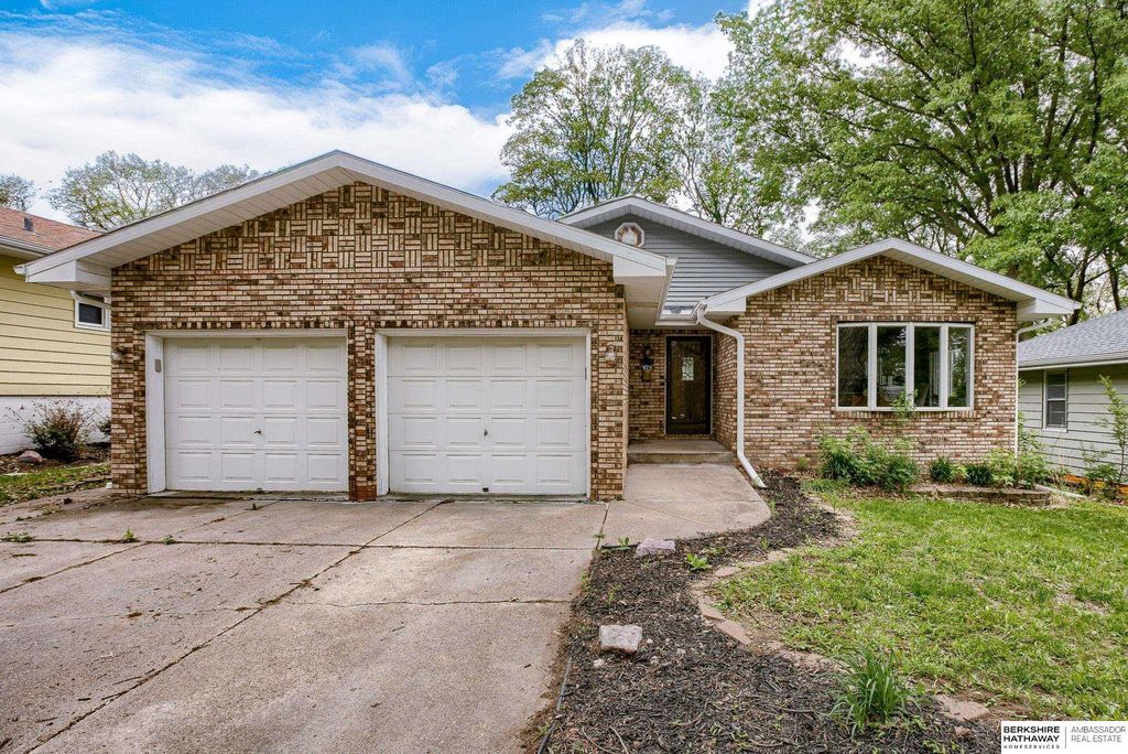 2601 S 48th Ave, Omaha, NE 68106 - See Est. Value, Schools & More