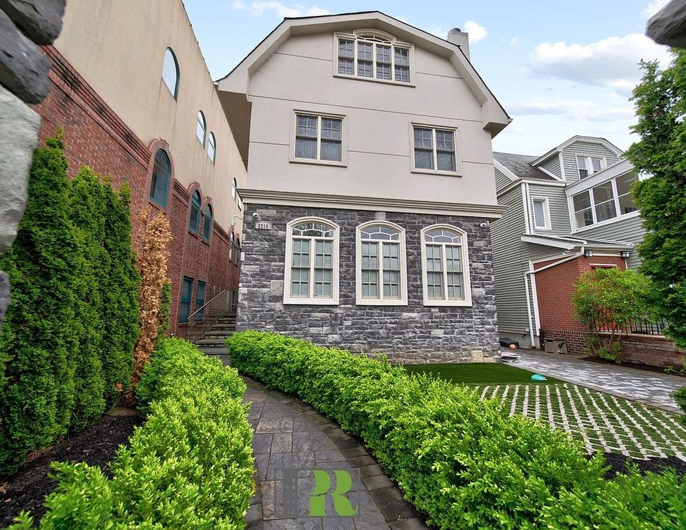 2216 Avenue, Brooklyn, NY 11210 - See Est. Value, Schools & More