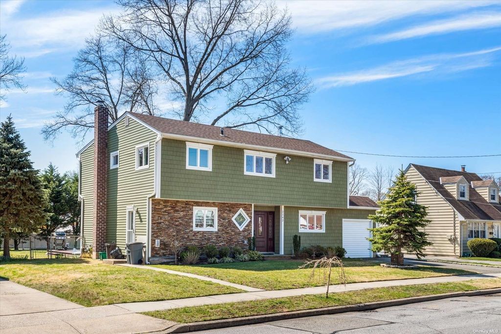 2142 Sherman Avenue, Merrick, NY 11566 - See Est. Value, Schools & More