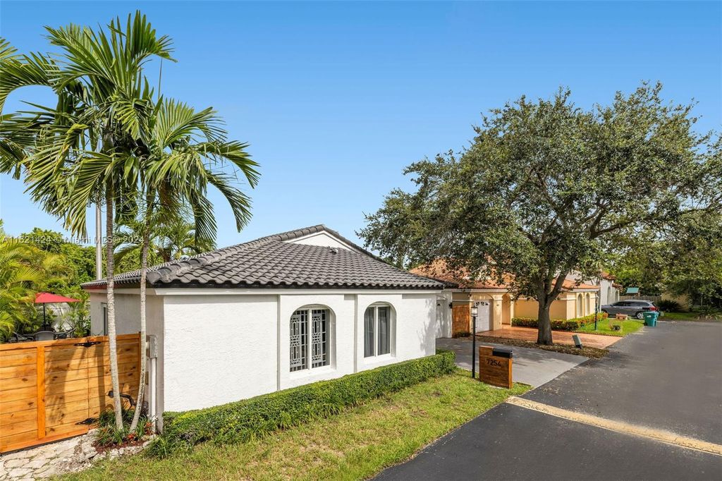 7254 SW 109th Path, Miami, FL 33173 - See Est. Value, Schools & More