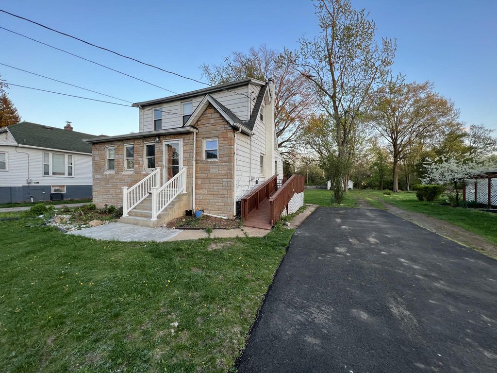 45 School St, Piscataway, NJ 08854 - See Est. Value, Schools & More