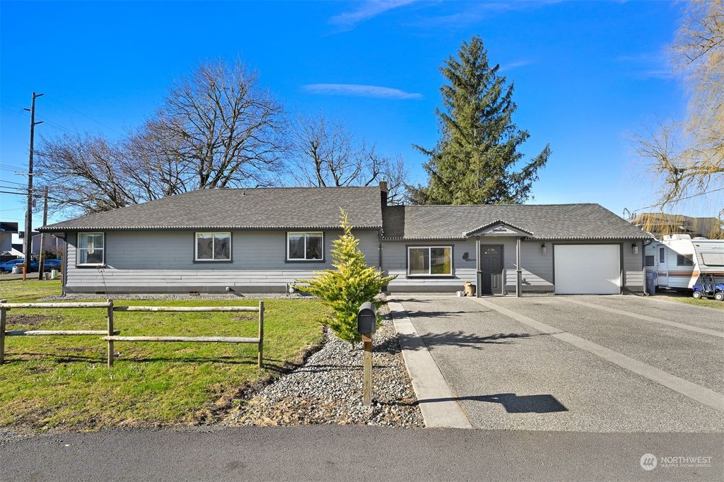 244 Front Street, Sumas, WA 98295 - See Est. Value, Schools & More