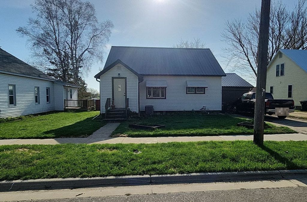 402 2nd Ave NW, Bertha, MN 56437 - See Est. Value, Schools & More