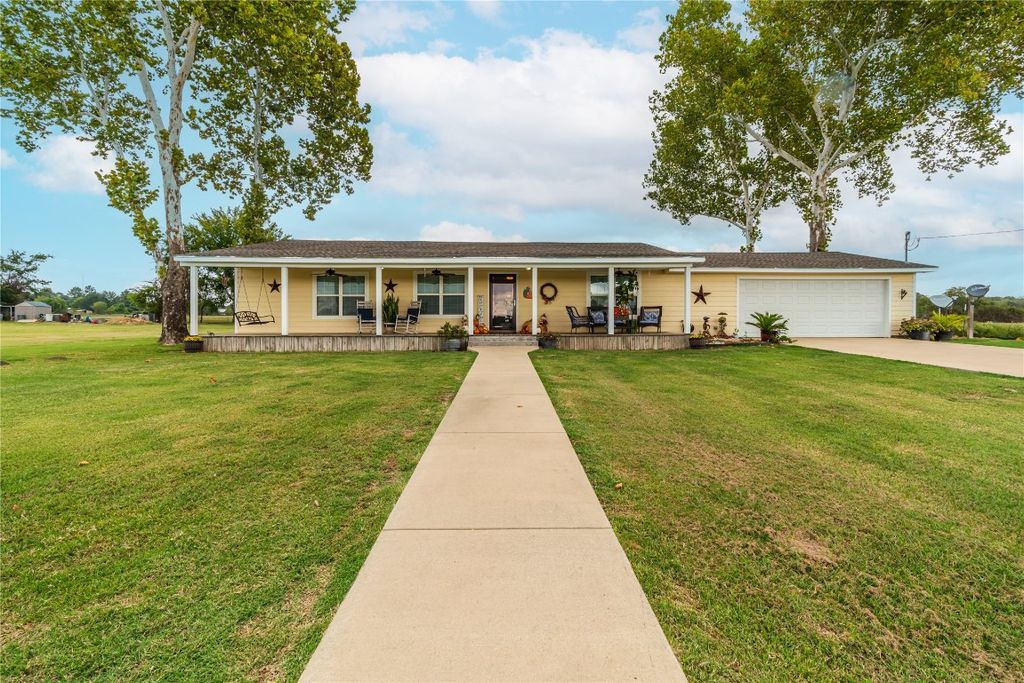 61 Private Road 44054, Powderly, TX 75473 - See Est. Value, Schools & More