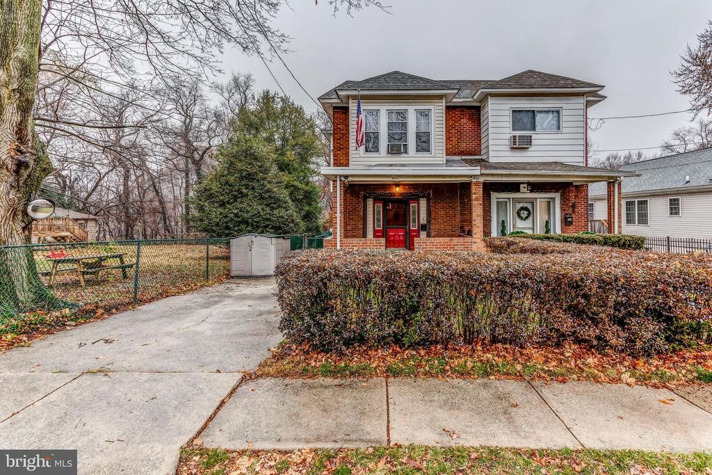 411 Beechwood Ave, Collingdale, PA 19023 - See Est. Value, Schools & More