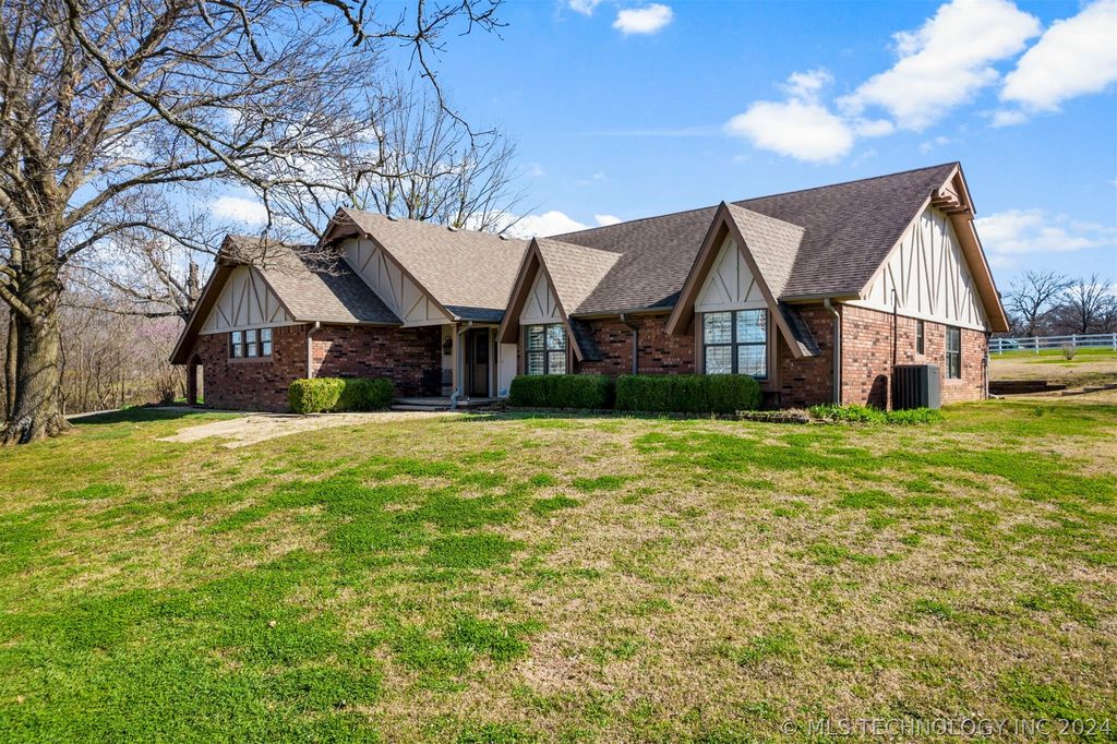 16512 E 460th Rd, Claremore, OK 74017 - See Est. Value, Schools & More