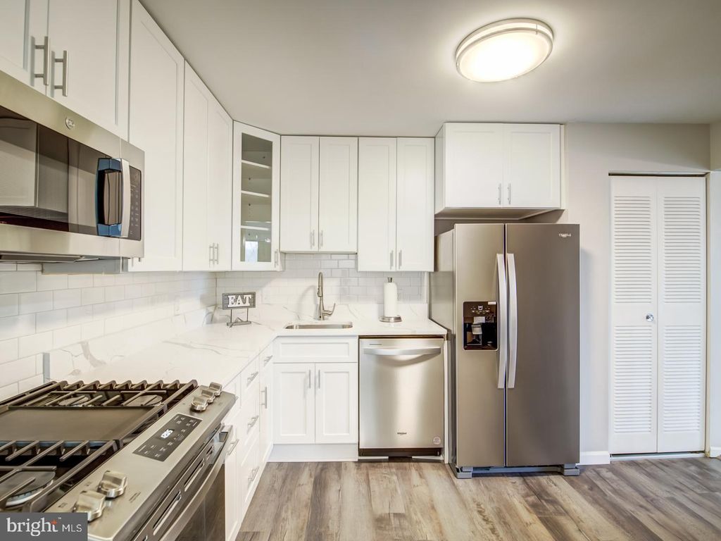 4416 Island Pl #302, Annandale, VA 22003 - See Est. Value, Schools & More