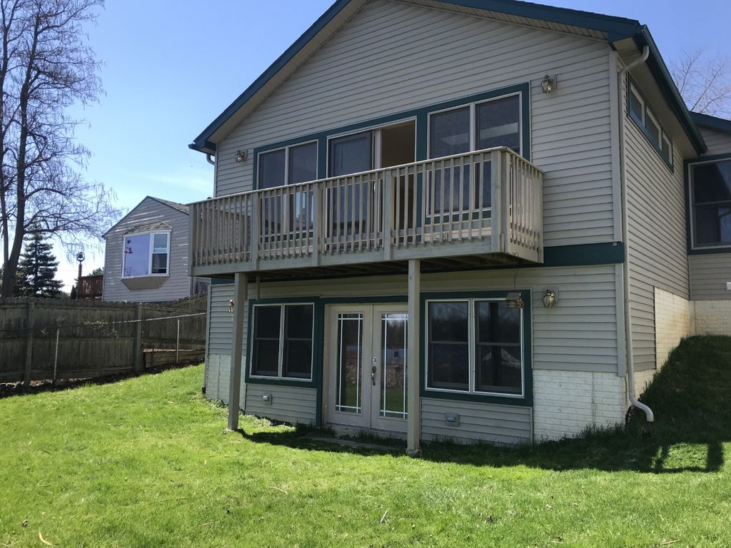 11499 Barnum Lake Rd, Fenton, MI 48430 - See Est. Value, Schools & More