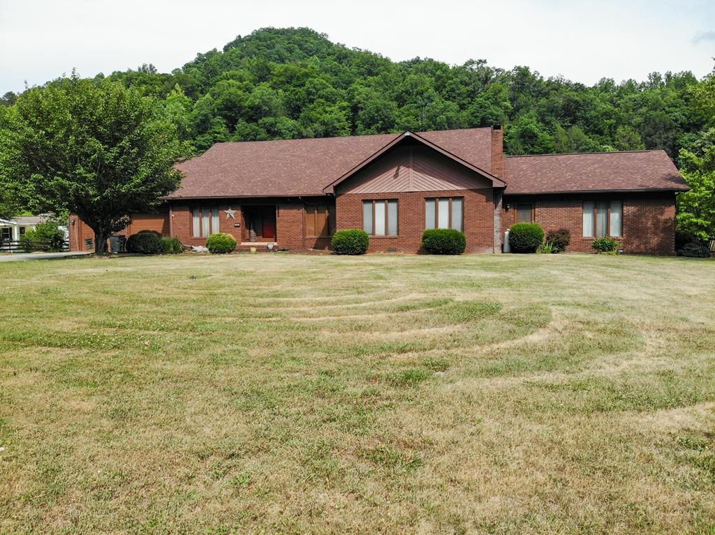 8656 State Highway 7, Viper, KY 41774 - See Est. Value, Schools & More
