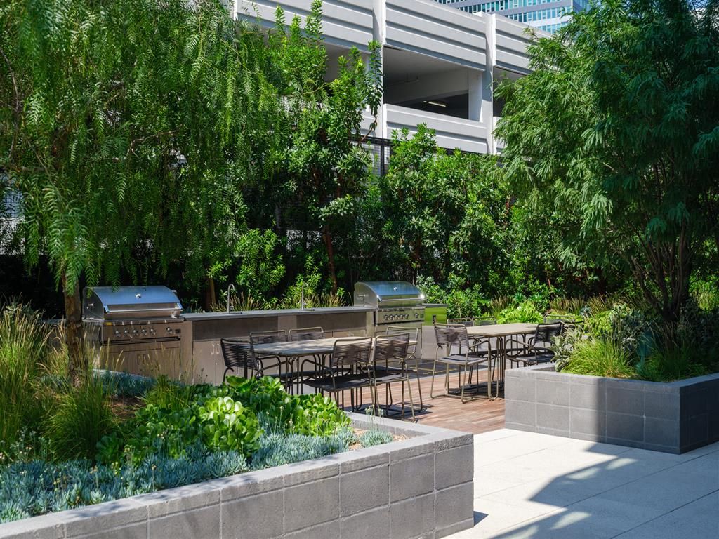 960 W 7th St #B-2015, Los Angeles, CA 90017 - See Est. Value, Schools ...