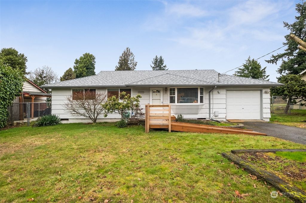 10810 SE 182nd, Renton, WA 98055 - See Est. Value, Schools & More