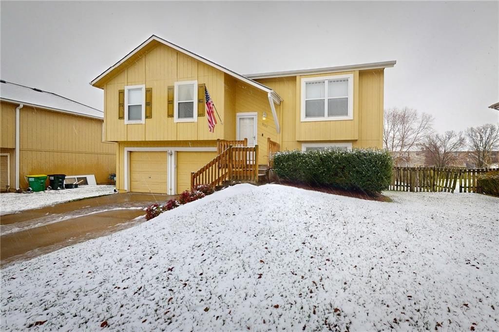 31311 W Madison St, Gardner, KS 66030 - See Est. Value, Schools & More