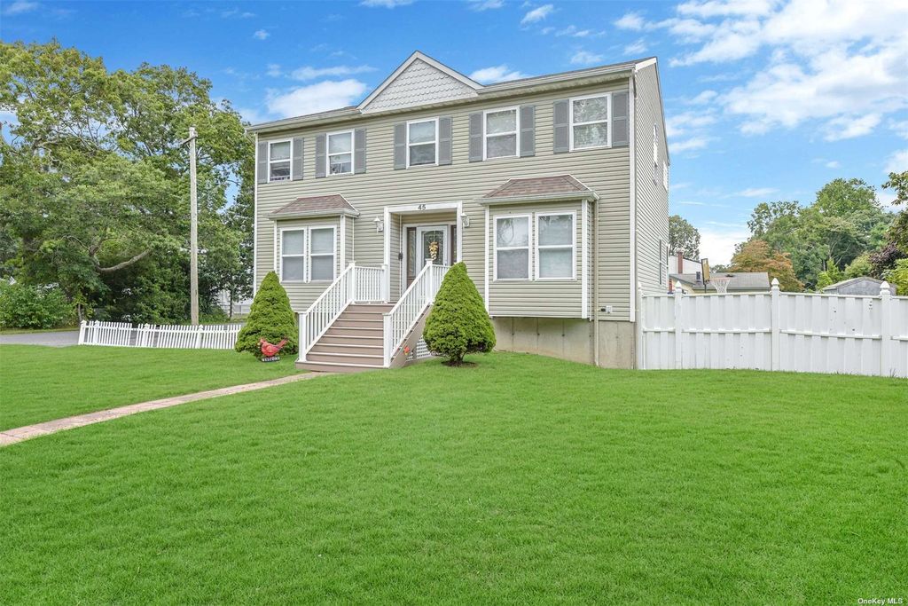 45 Flintlock Drive, Shirley, NY 11967 | Trulia