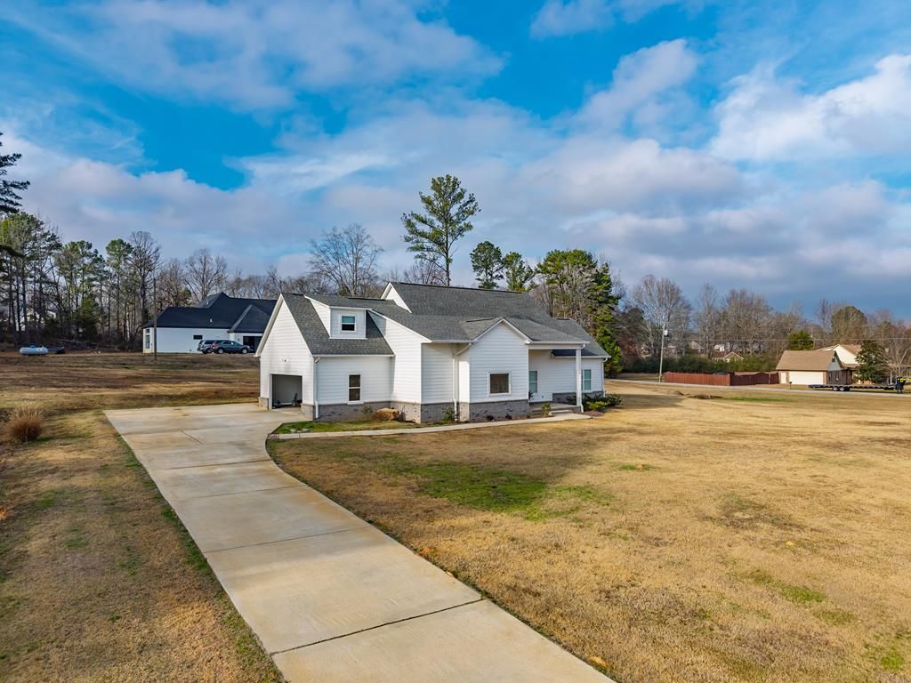 87 County Road 97, Water Valley, MS 38965 | MLS# 164382 - Trulia | Trulia