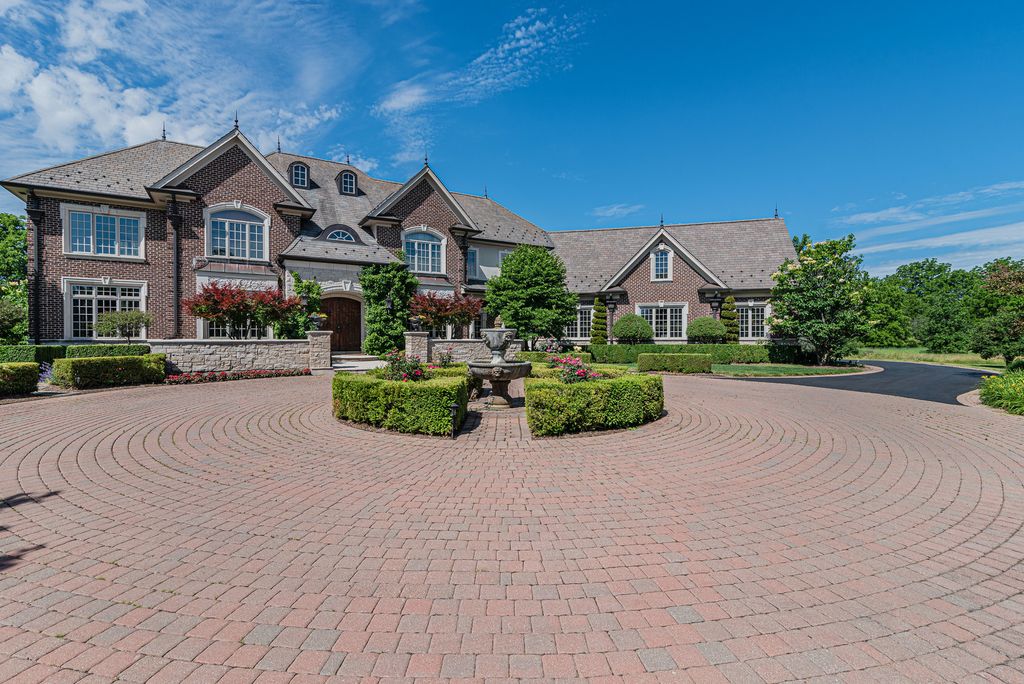 1 Jennifer Ct, Barrington, IL 60010 - See Est. Value, Schools & More