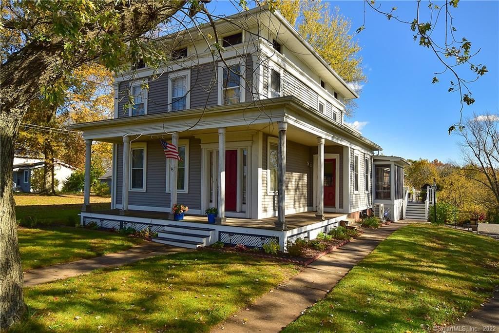 952 East Street South, Suffield, CT 06078 - See Est. Value, Schools & More