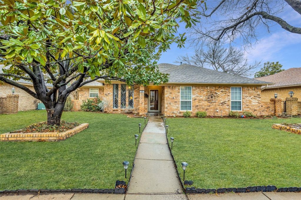 525 Kingsbridge Dr, Garland, TX 75040 - See Est. Value, Schools & More