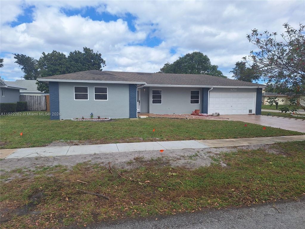 9251 Ashley Dr, Miramar, FL 33025 - See Est. Value, Schools & More