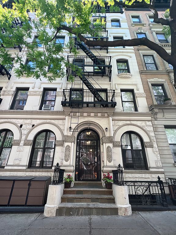 150 E 83rd St #4D, New York, NY 10028 - See Est. Value, Schools & More