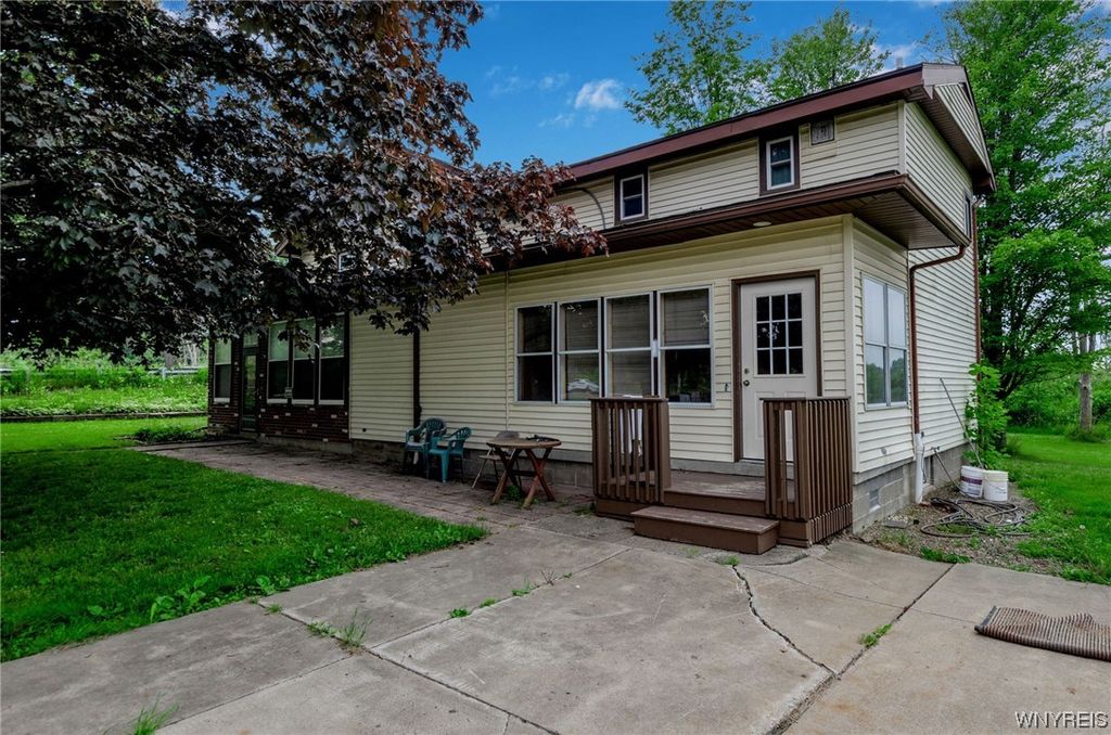 1970 Sturgeon Point Rd, Derby, NY 14047 | Trulia