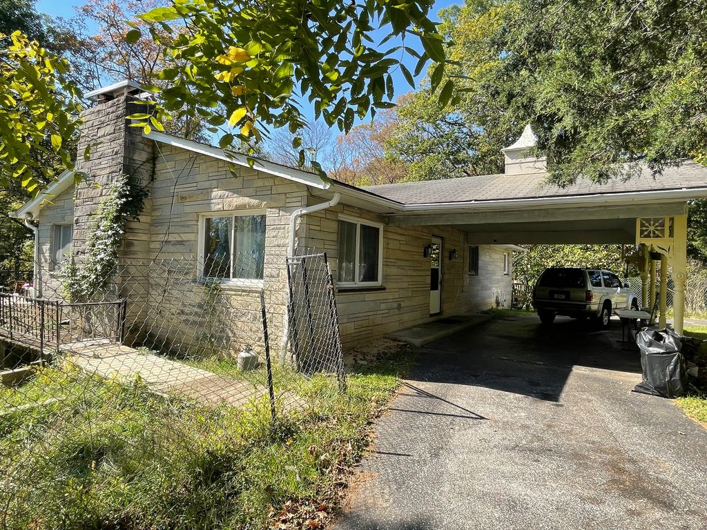 6770 E State Road 46, Bloomington, IN 47401 | MLS# 21948382 | Trulia
