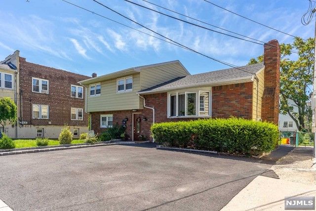 390 Jersey Ave, Fairview, NJ 07022 - See Est. Value, Schools & More