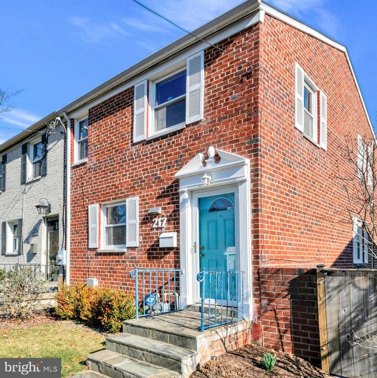 217 Tennessee Ave, Alexandria, VA 22305 - See Est. Value, Schools & More